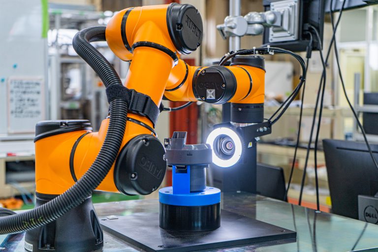 Atom ヒューマノイドロボット - ROBO PRIDE｜圧倒的な提案